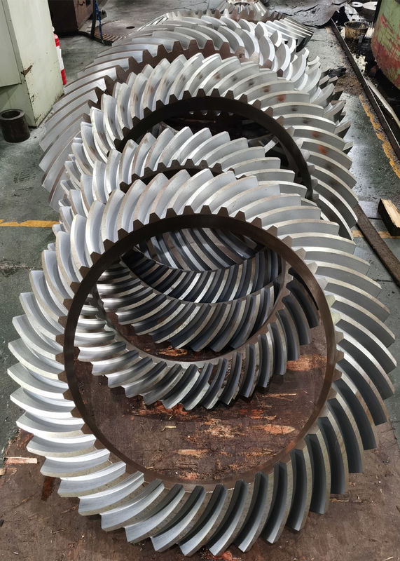 AGMA 10-11 Grade Gleason Type Grinding Transmission Spiral Bevel Gears ...