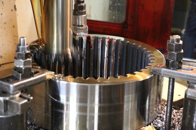 External Helical Cut Gears With Internal Spur Gear Involute Splines